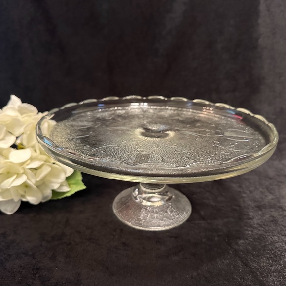 Jeannette Glass | Dining | Vintage Harps And Swirls Glass Pedestal Cake ...